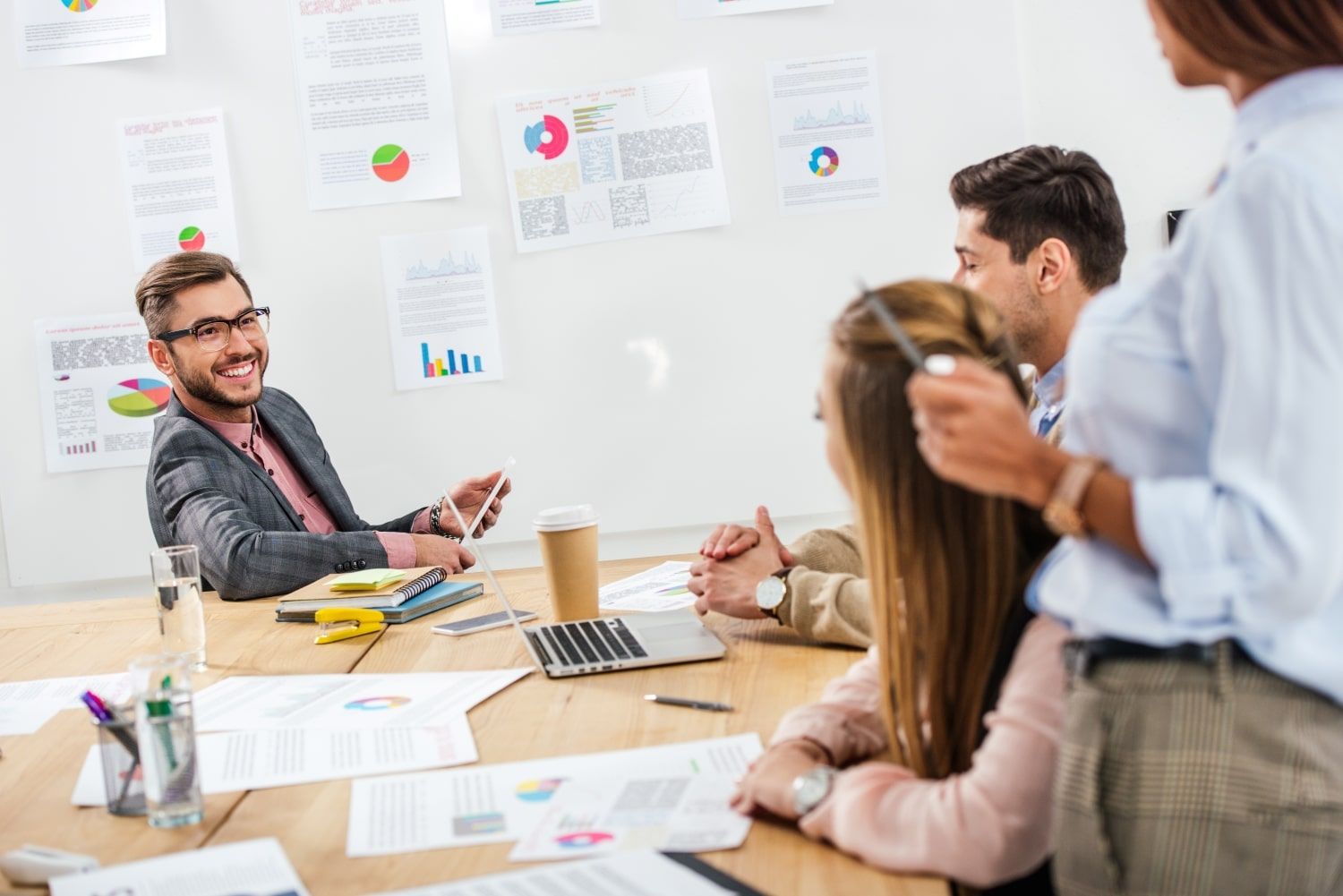 What does a Digital Marketing Manager do? Roles and Responsibilities ...